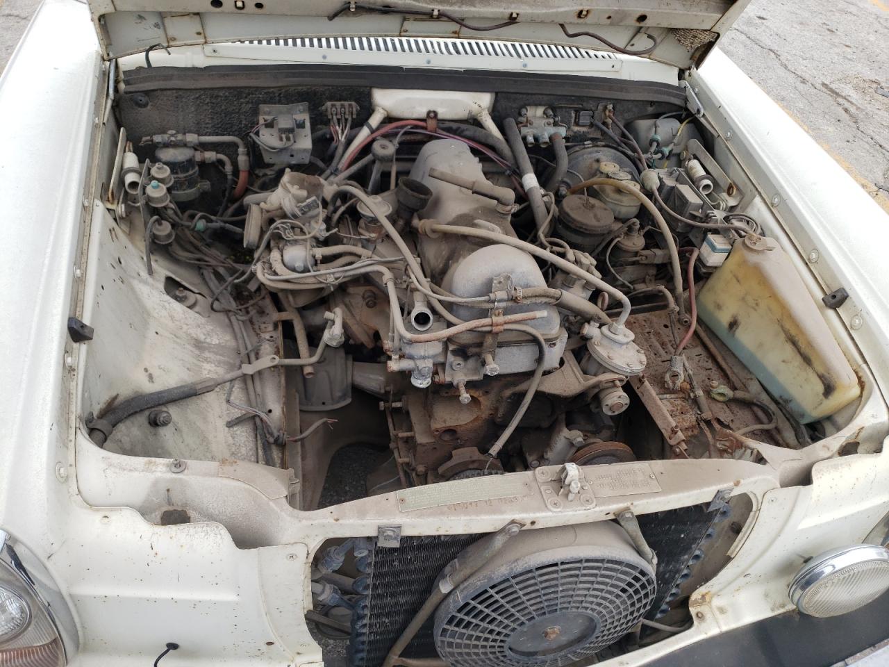 Damaged Mercedes-Benz 200-class Car for sale and auction | 11501712026386